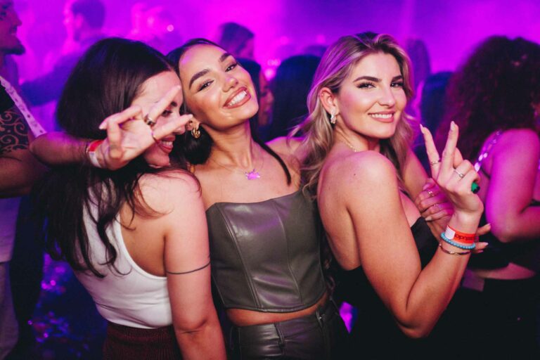 Disco in Düsseldorf • Feiern in den Rudas Studios!